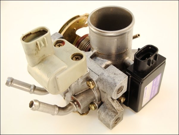 Throttle body 2221087220 Daihatsu Cuore L5 Move L601 0.8L 31 kW, 75,00