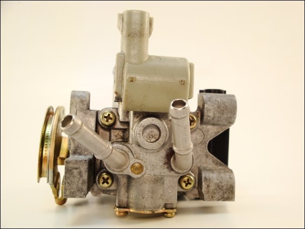 Throttle body 2221087220 Daihatsu Cuore L5 Move L601 0.8L 31 kW, 75,00