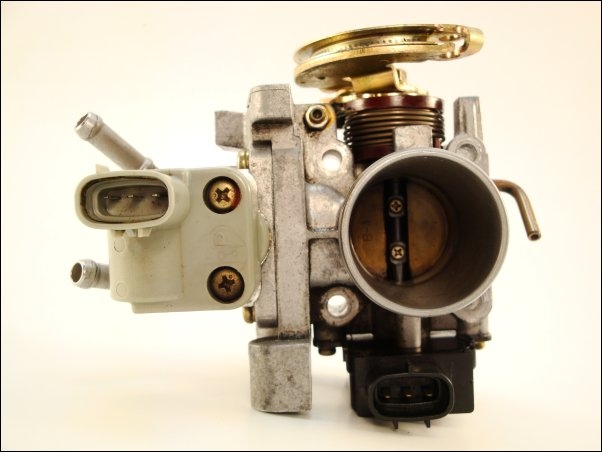 Throttle body 2221087220 Daihatsu Cuore L5 Move L601 0.8L 31 kW, 75,00
