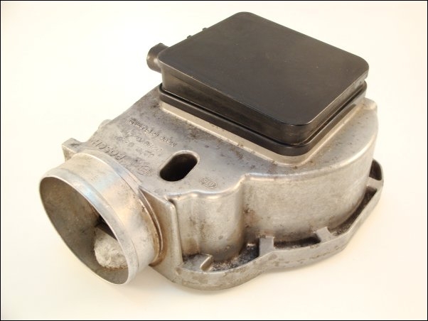 Air flow meter Bosch 0-280-202-208 0-280-202-213 Opel 90399364 836562 ...