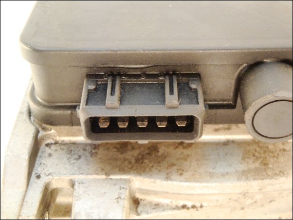 Air flow meter Bosch 0-280-202-208 0-280-202-213 Opel 90399364 836562 ...