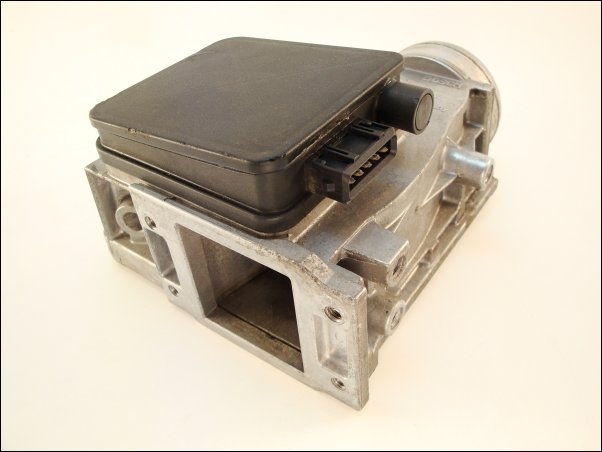 Air flow meter Bosch 0-280-202-208 Opel 90-399-364 8-36-562 Alfa Romeo ...