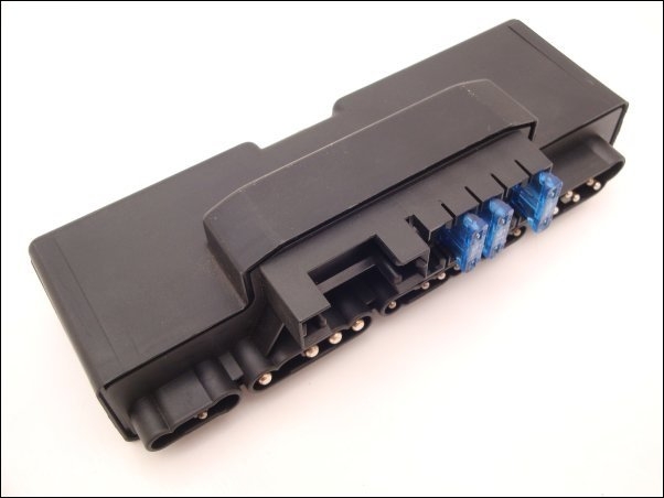 Relaiseinheit Spannungsversorgung A 2105400472 898761000 Mercedes E ...