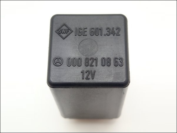 Relays Scheibenwischer A 0008210863 SWF IGE 601.342 Mercedes W123 W126 ...