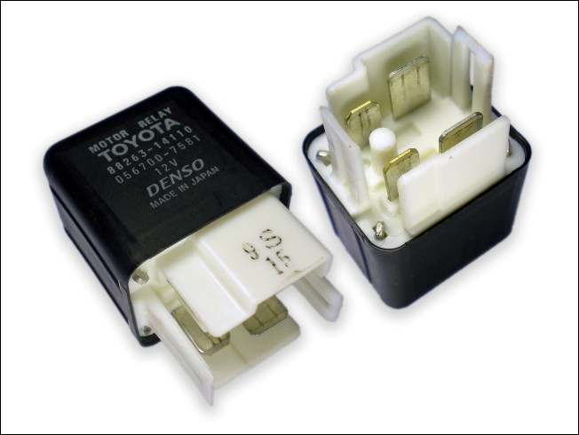 Relais 12V Toyota 88263-14110 Denso 056700-7581 Motor relay, 20,00